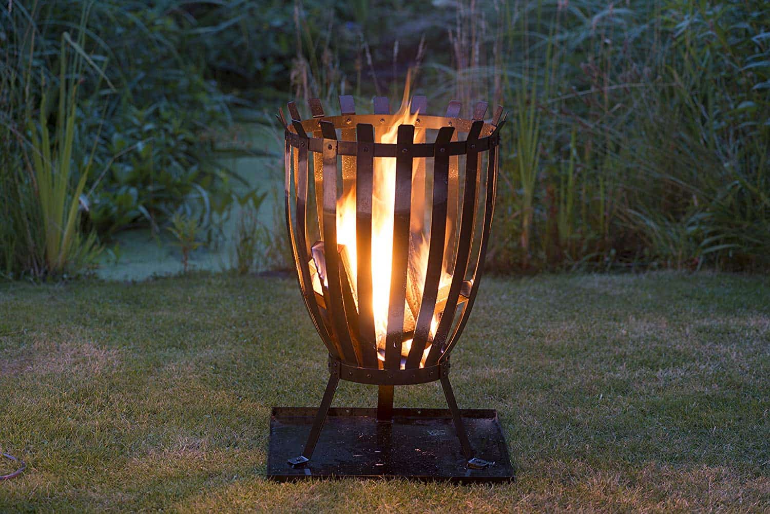 Landmann Feuerkorb - Lagerfeuer und Grill in einem Gerät